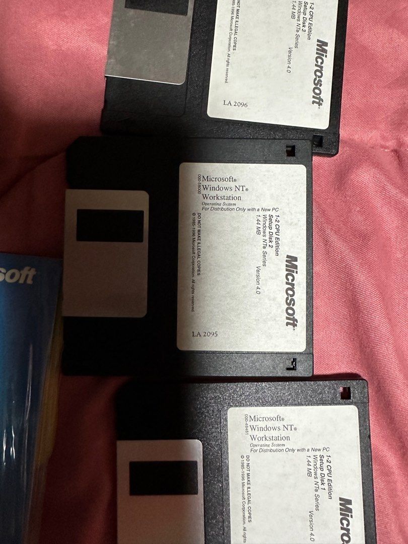 Old windows operating system and office app and pc games rare and ...