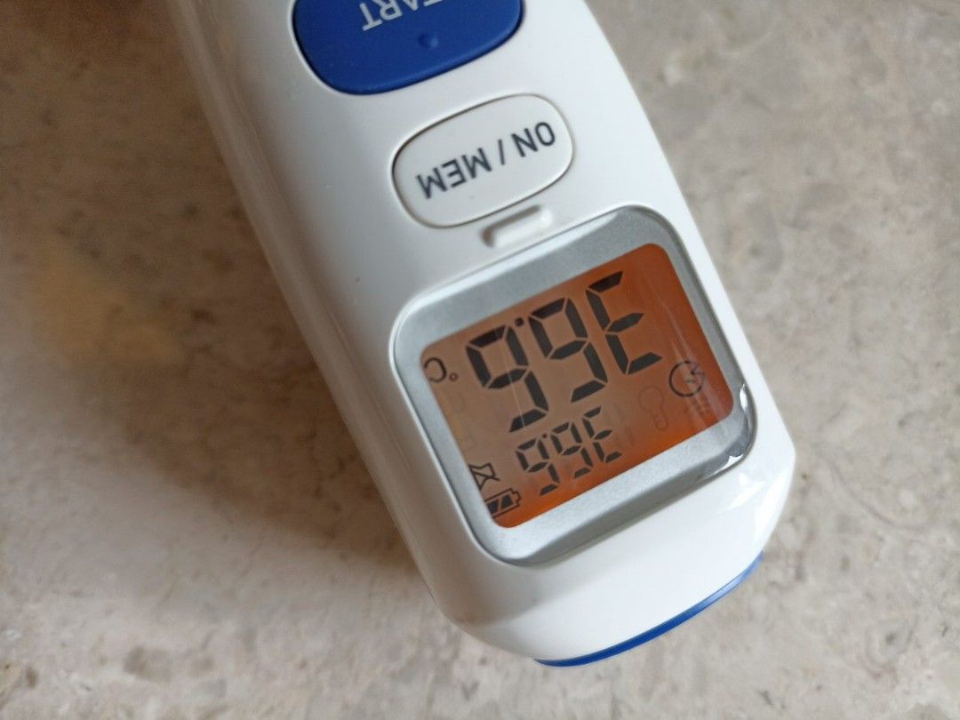 Omron Forehead Thermometer, Health & Nutrition, Thermometers on Carousell