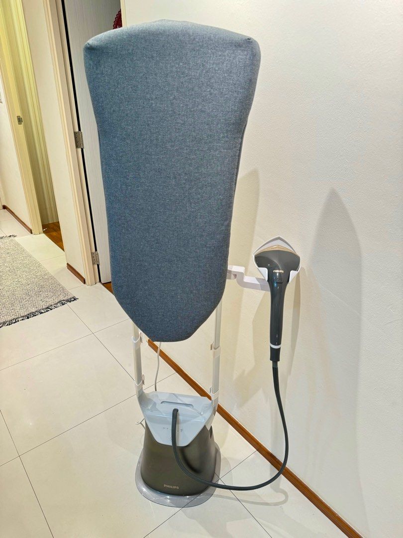 Philips All-in-One Garment Steamer 8000 Series GC628/86, TV & Home ...