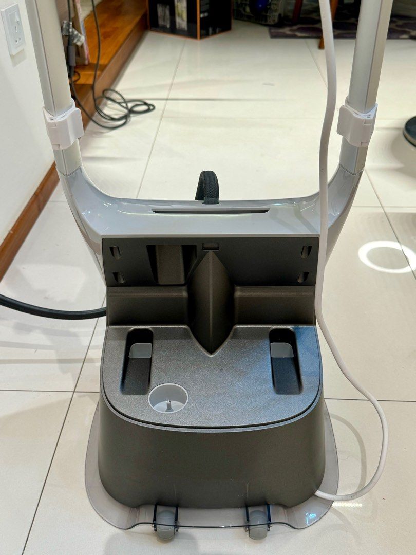 Philips All-in-One Garment Steamer 8000 Series GC628/86, TV & Home ...