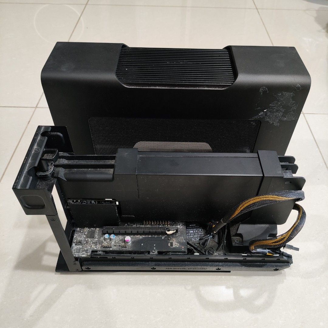 Razer Core eGPU | Thunderbolt External GPU Enclosure, Computers & Tech ...