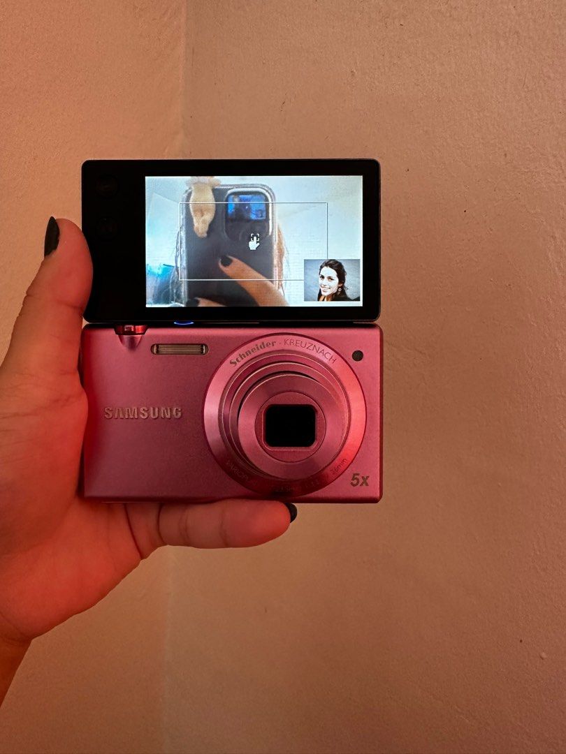 samsung mv800 in pink, Photography, Cameras on Carousell