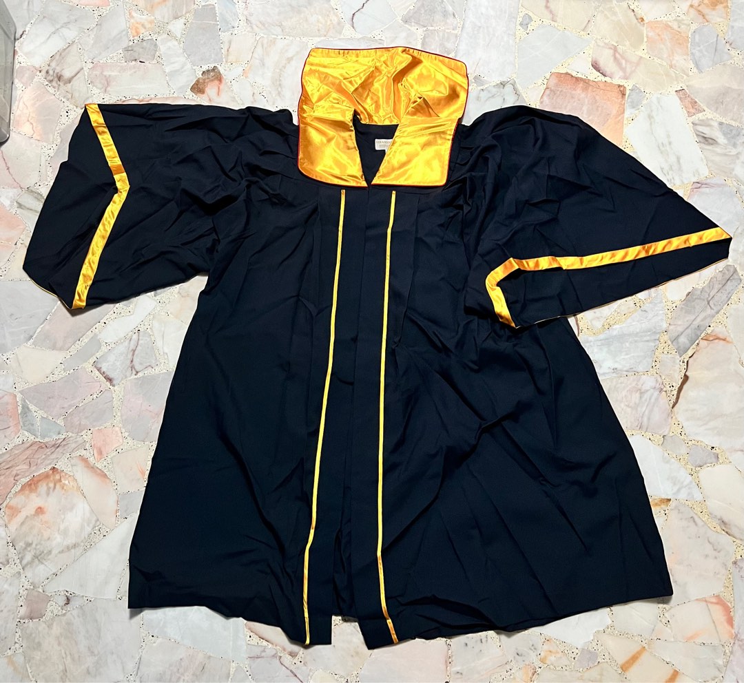 Singapore Polytechnic Graduation Gown, Men's Fashion, Coats, Jackets ...