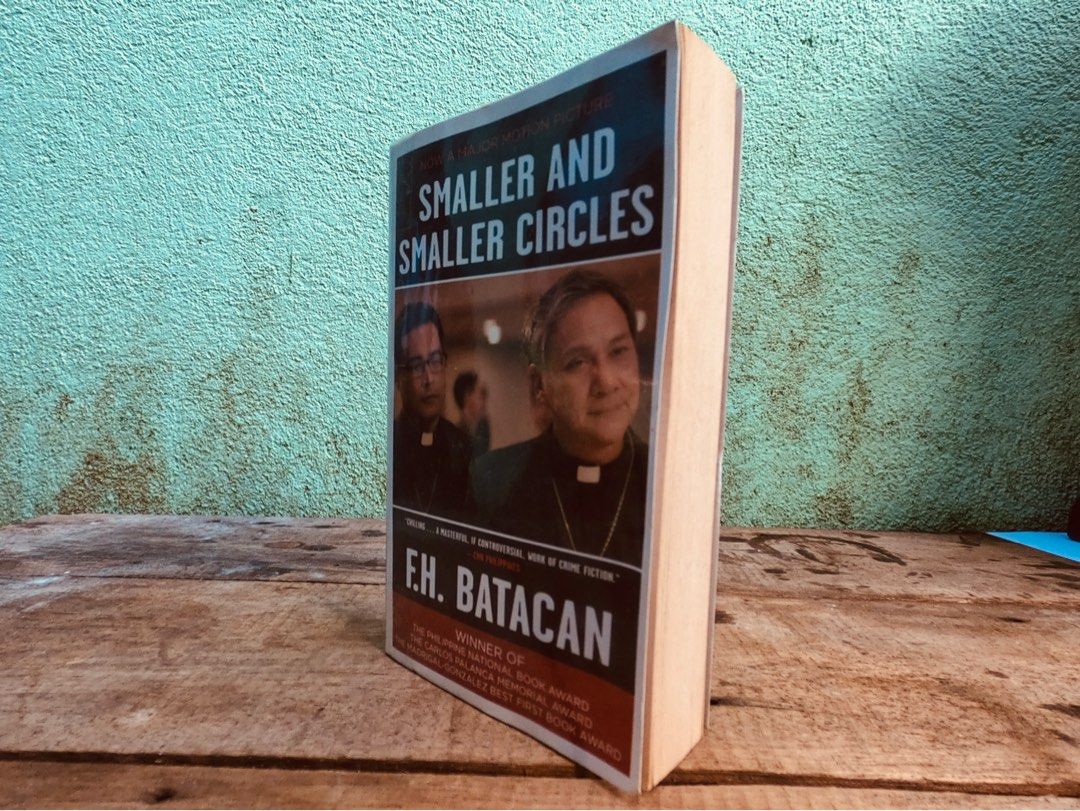 Smaller and Smaller Circles, Hobbies & Toys, Books & Magazines, Fiction ...