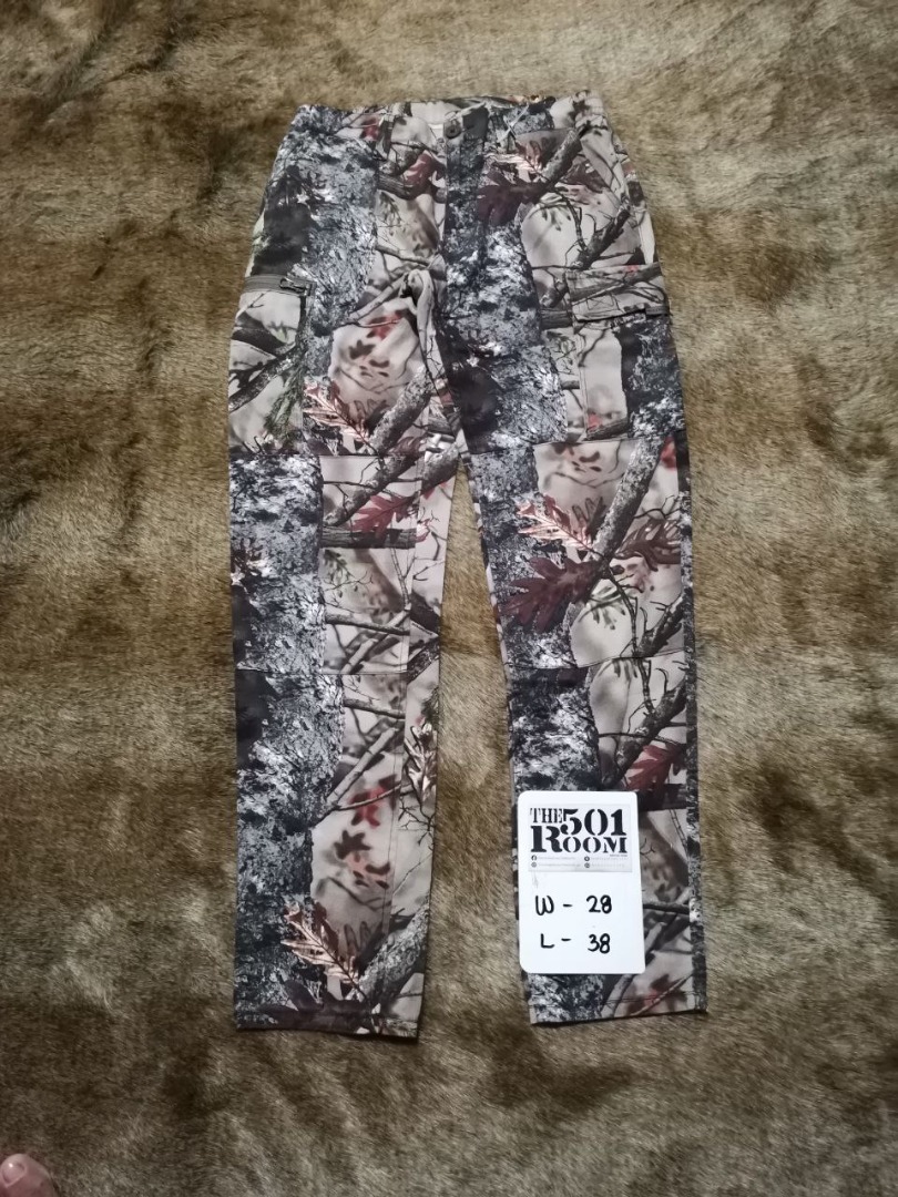 “SOLOGNAC REALTREE CARGO ", Men's Fashion, Bottoms, Jeans on Carousell