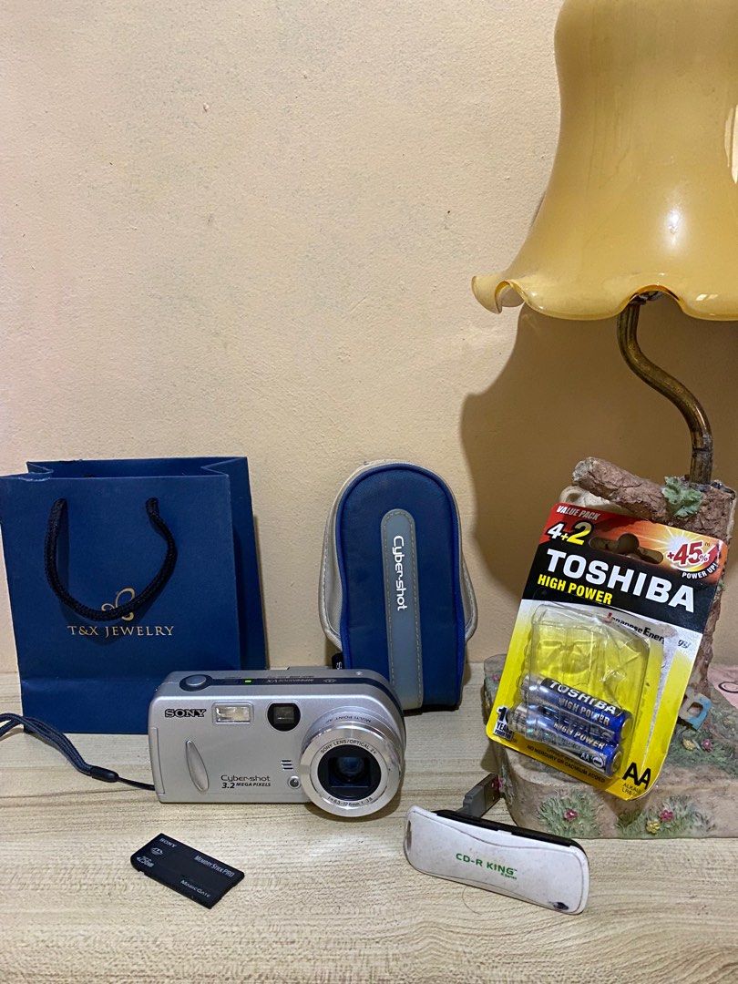 Sony cybershot P52 digital camera 3.2mega pixeL free delivery ...
