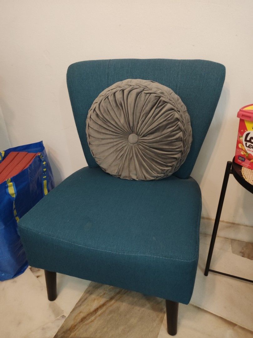 SSF lounge chair, Furniture & Home Living, Furniture, Chairs on Carousell