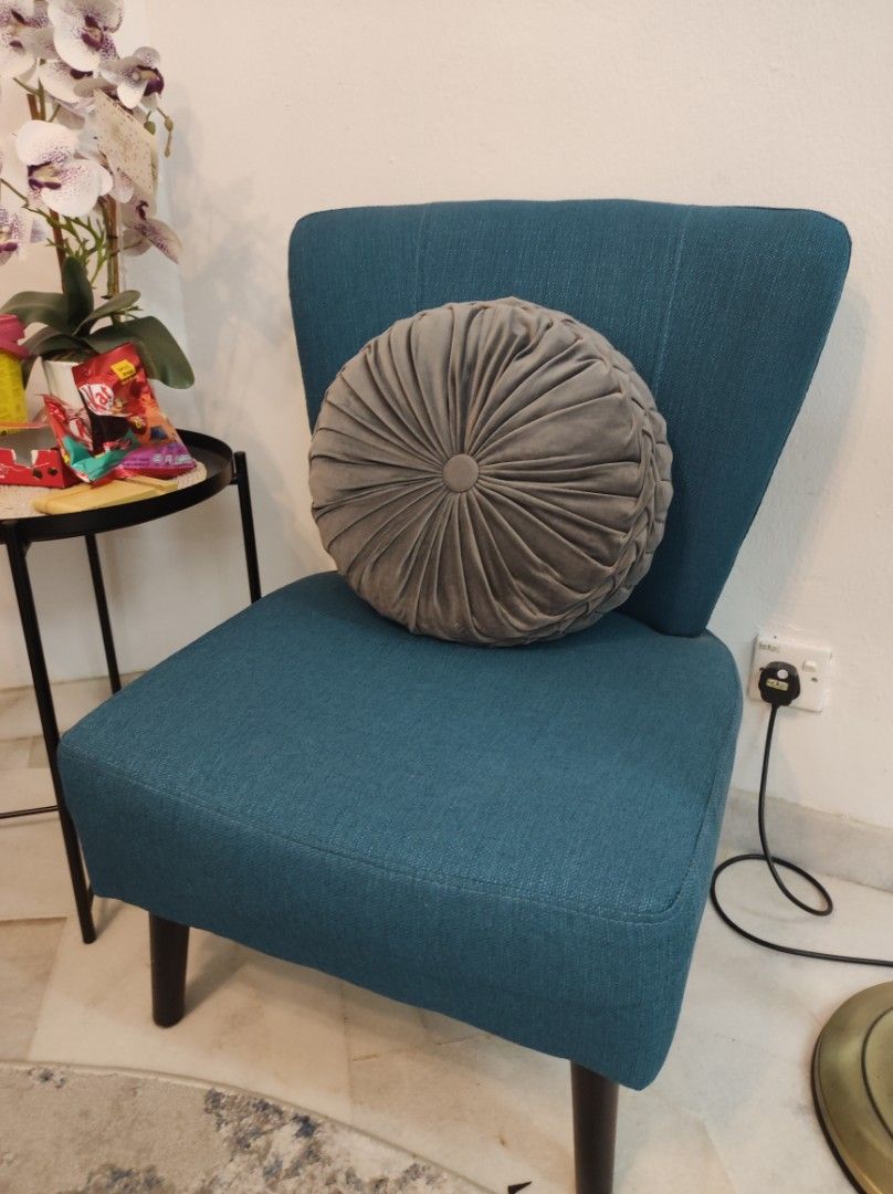 SSF lounge chair, Furniture & Home Living, Furniture, Chairs on Carousell