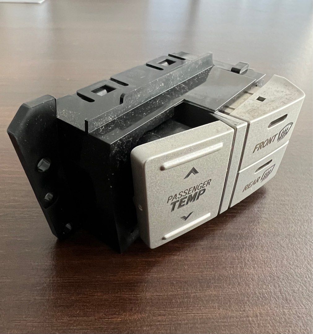 Toyota Harrier ACU30 Temp Switch, Auto Accessories on Carousell