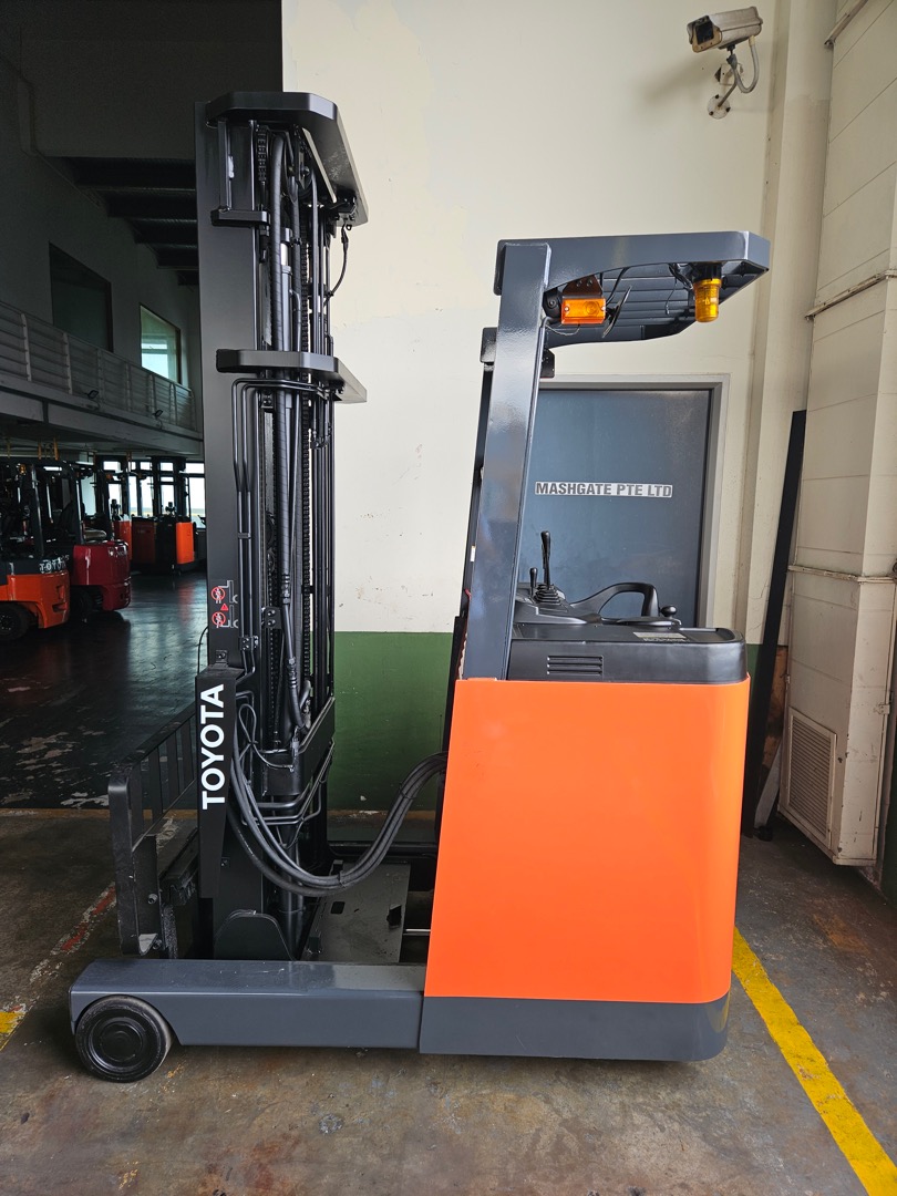 Toyota Reach Truck - Forklift, Cars, Other Vehicles on Carousell
