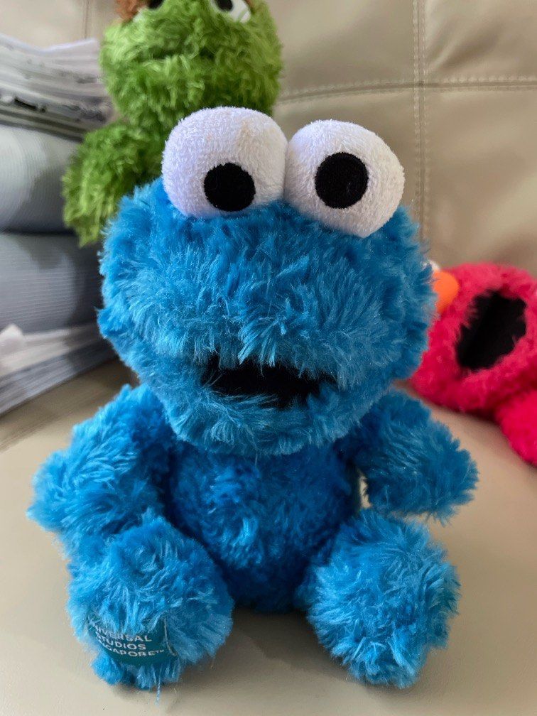 Universal Studios Sesame Street Plush, Hobbies & Toys, Toys & Games on ...
