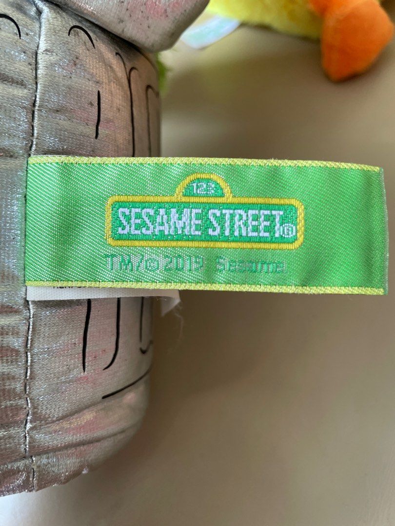 Universal Studios Sesame Street Plush, Hobbies & Toys, Toys & Games on ...