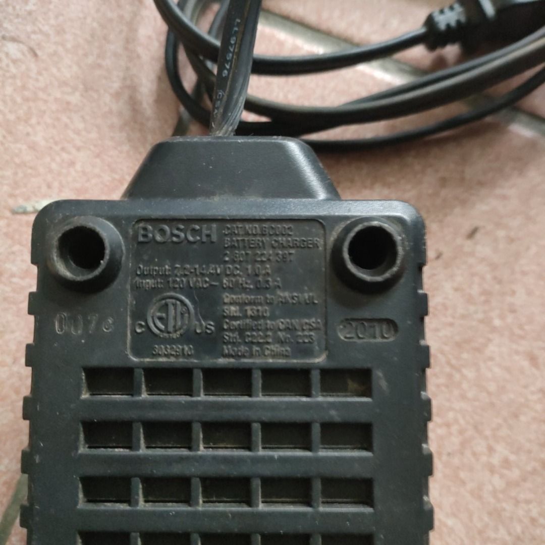 二手 BOSCH BC002 7.2-14.4V 電鑽 電池充電器, 書籍、休閒與玩具, 文具、藝術、手工藝, 其他用品在旋轉拍賣