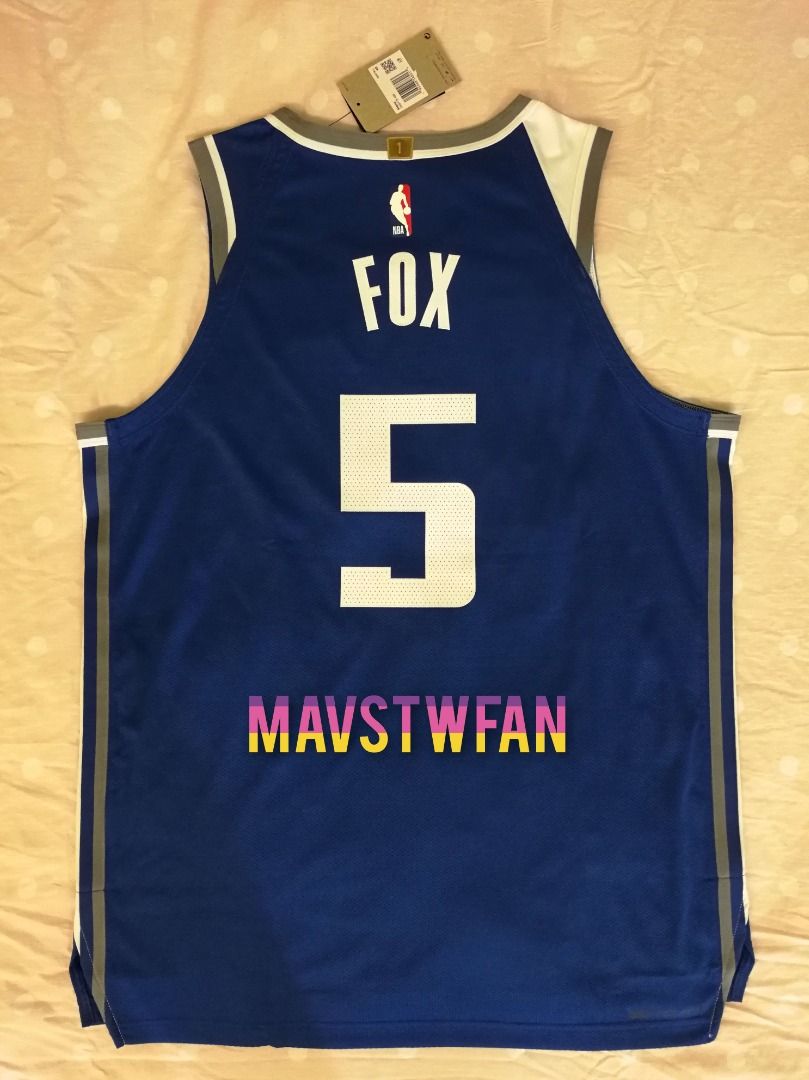 (新鮮現貨) Nike De'Aaron Fox 沙加緬度國王 23/24 城市版 AU 球衣 (L 48，原生贊助標), 他的時尚, 休閒 ...