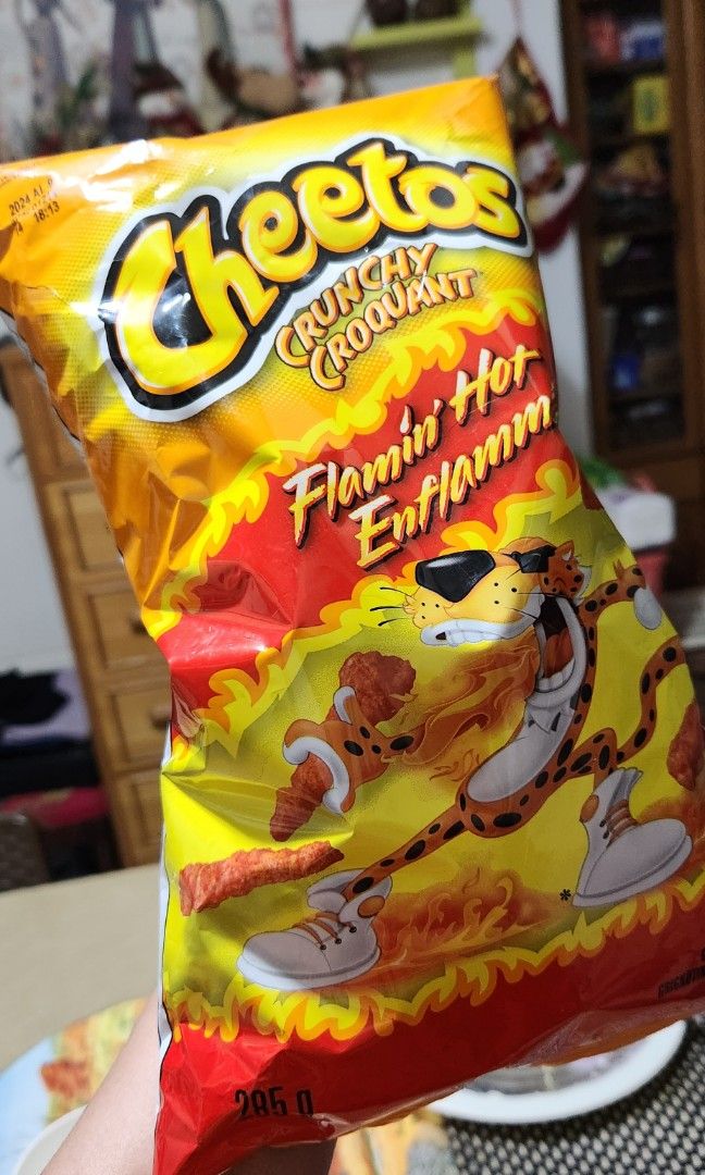 Cheetos Flamin' Hot 285g, Food & Drinks, Packaged & Instant Food on ...