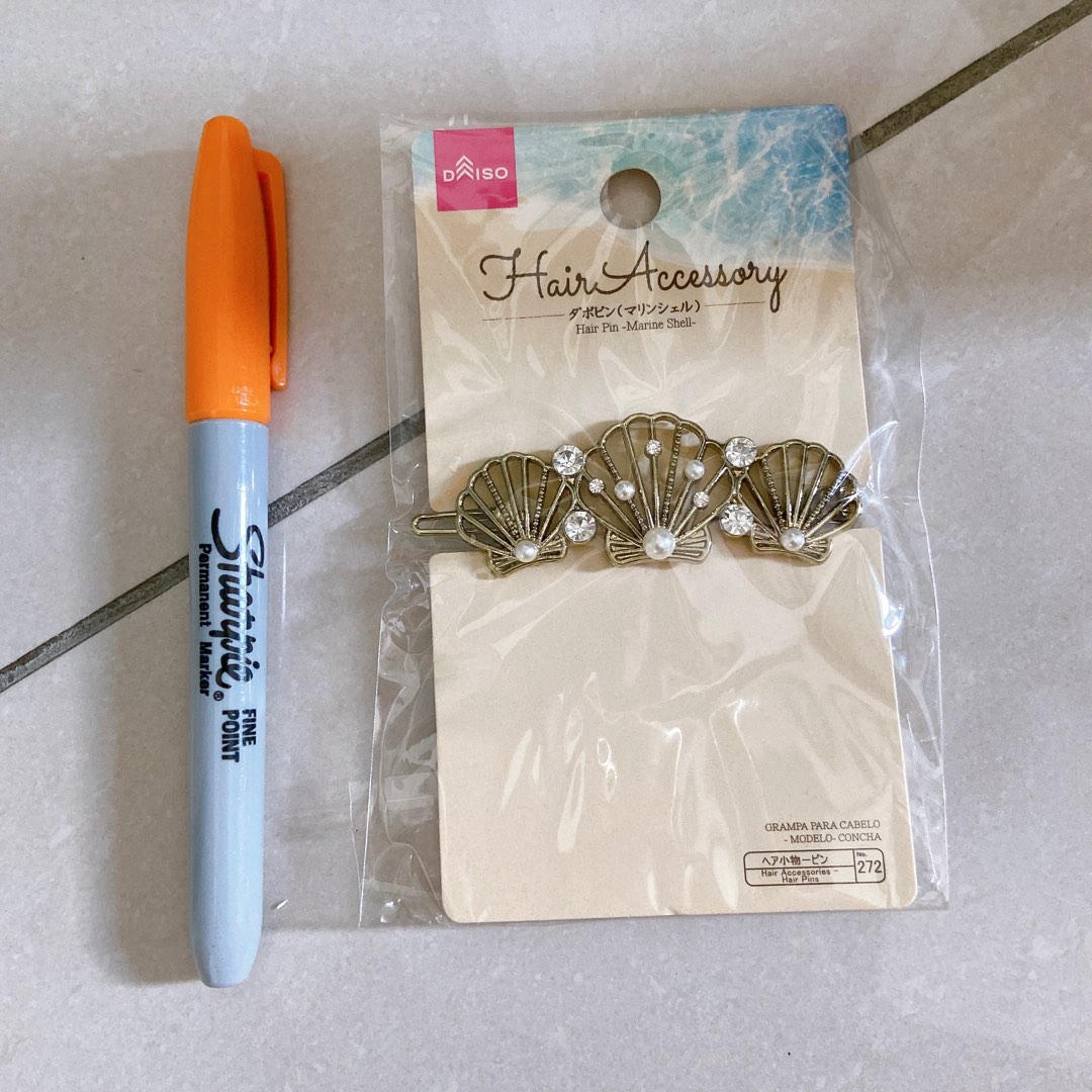 Daiso seashells hair clip, Women's Fashion, Watches & Accessories, Hair Accessories on Carousell