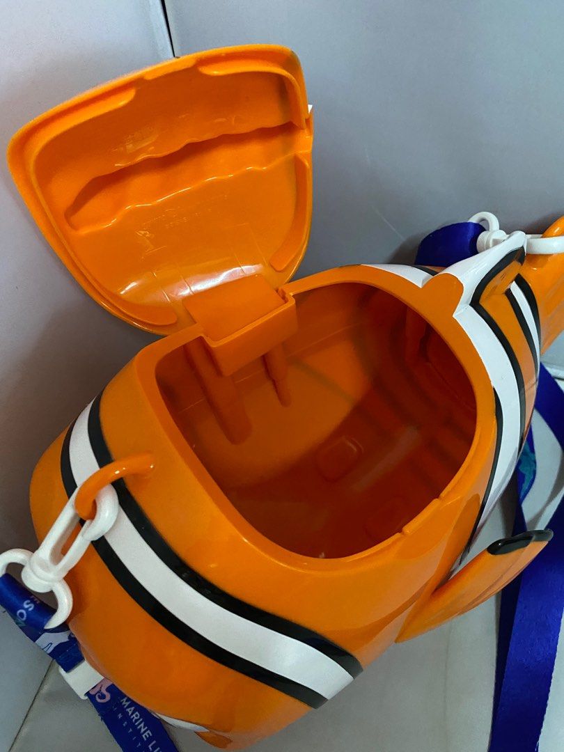 Disney on ice Finding Nemo Popcorn Bucket Tokyo Disneyland, Hobbies ...