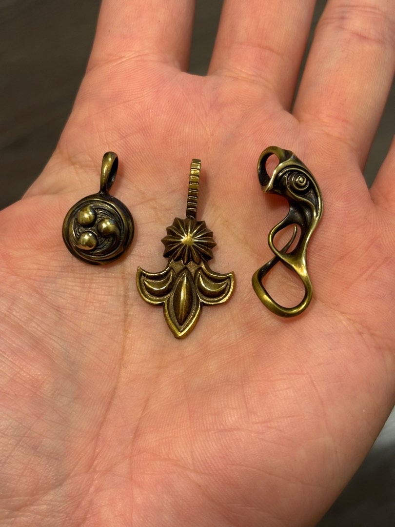 Dual flow dear blossom ability normal 活動限定銅吊咀（not goros legend tk 菊地健af 鷲見太郎）, 名牌, 飾物及配件 - Carousell