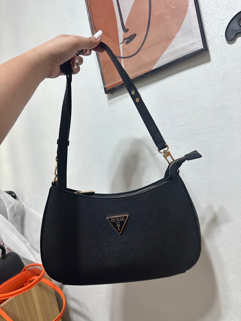 Guess kilikili bag, Women's Fashion, Bags & Wallets, Shoulder Bags on ...