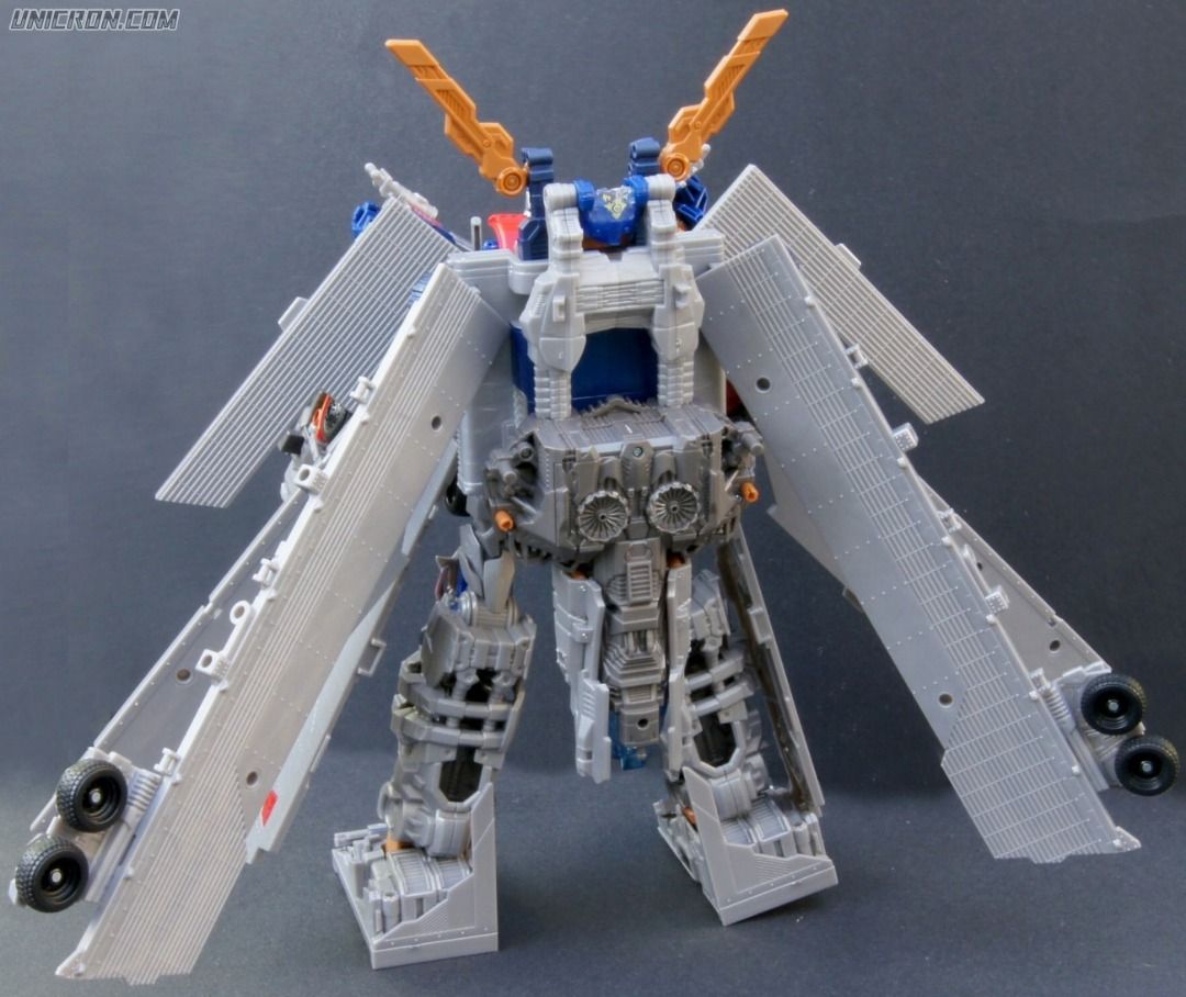 HASBRO Transformers Dark of the Moon Ultimate Optimus Prime (Leader ...