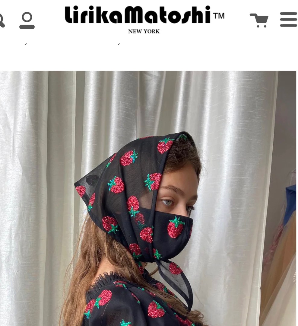 Lirika Matoshi Strawberry Scarf Black, Women's Fashion, Watches ...
