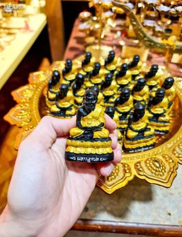 Lp Thuad Mini Bucha - Wat Chang Hai - BE 2555, Hobbies & Toys, Books ...