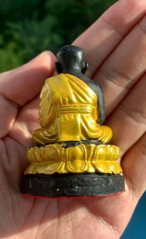 Lp Thuad Mini Bucha - Wat Chang Hai - BE 2555, Hobbies & Toys, Books ...