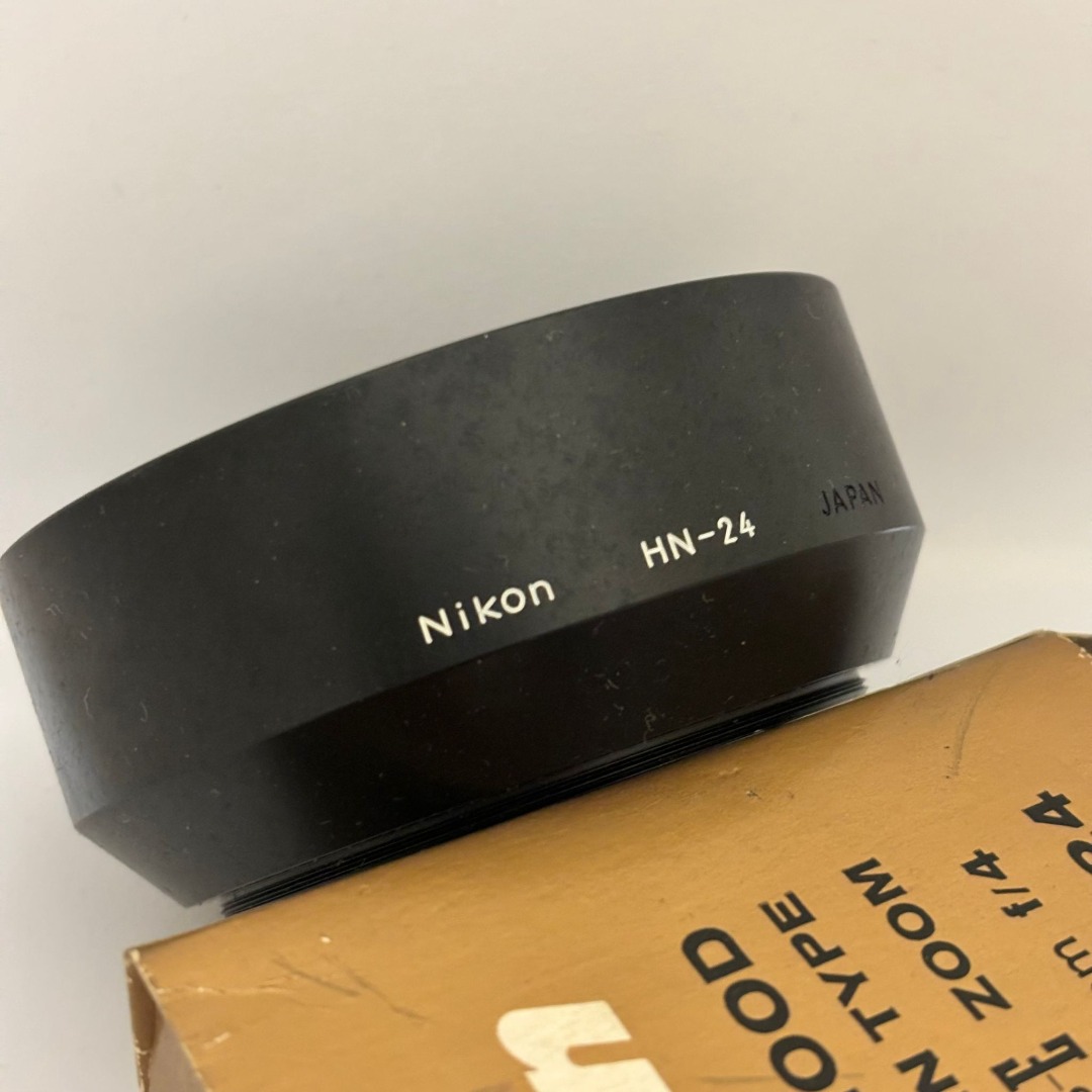 Nikon Lens Hood HN-24 鏡頭遮光罩 日本製, 攝影器材, 鏡頭及裝備 - Carousell
