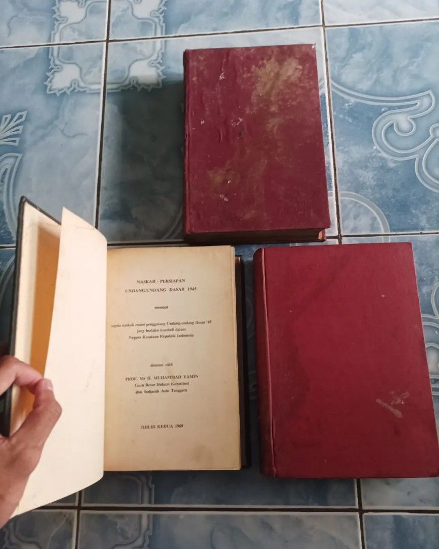 Original Hardcover HC Langka Naskah Persiapan dan Pembahasan Undang-undang Dasar Republik ...