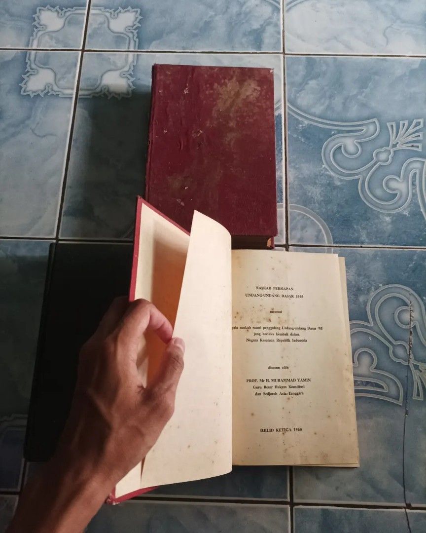 Original Hardcover HC Langka Naskah Persiapan dan Pembahasan Undang ...