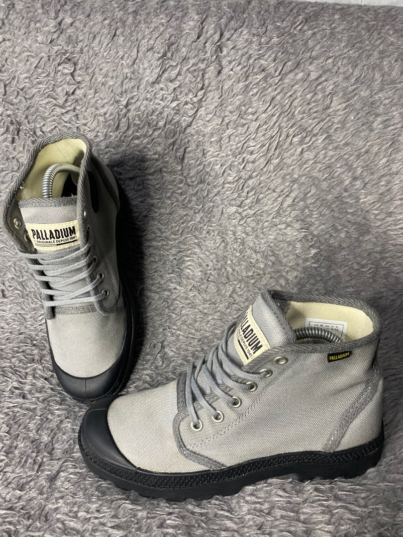 PALADIUM SHOES, Women's Fashion, Footwear, Sneakers on Carousell