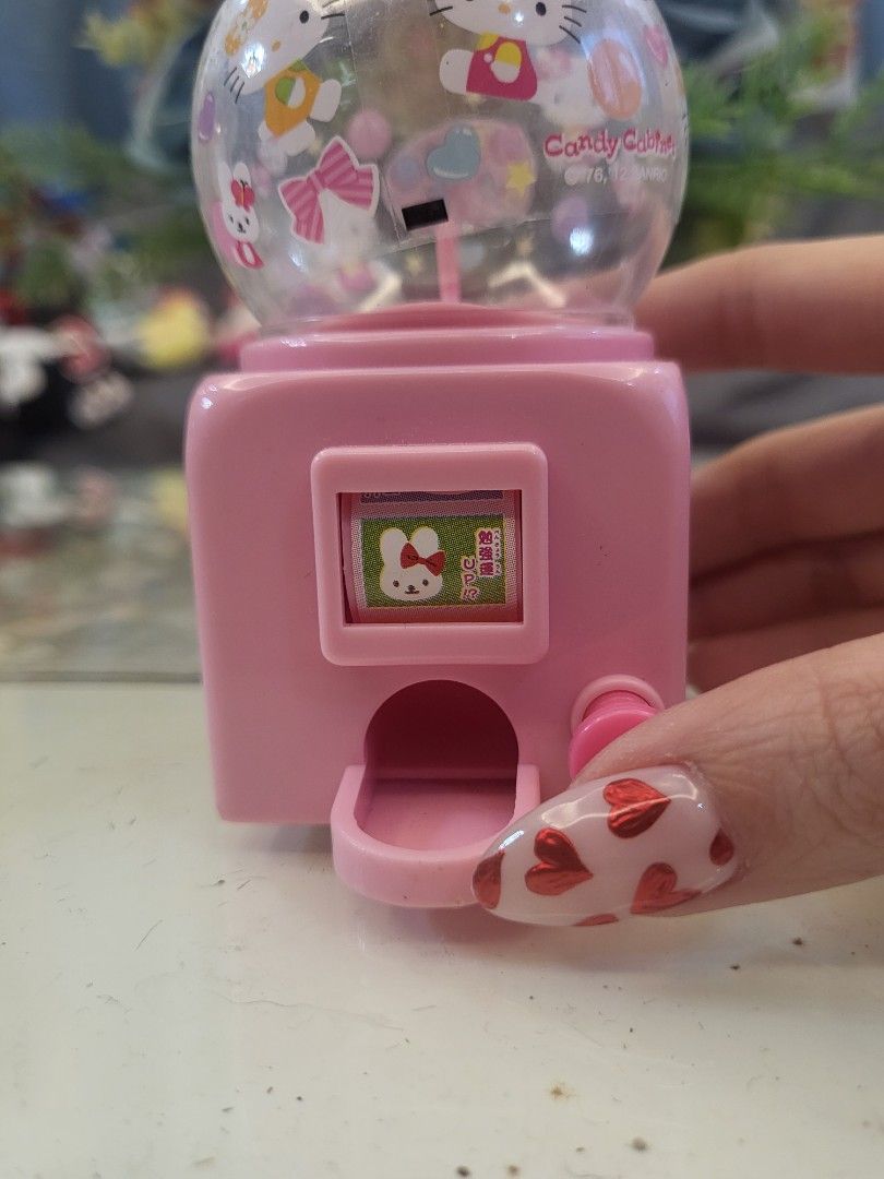 Sanrio Hello Kitty Mini Gumball Machine, Hobbies & Toys, Toys & Games ...