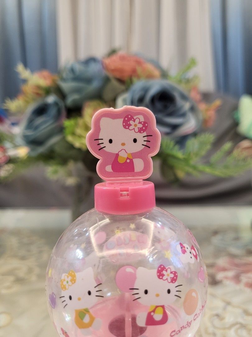 Sanrio Hello Kitty Mini Gumball Machine, Hobbies & Toys, Toys & Games ...