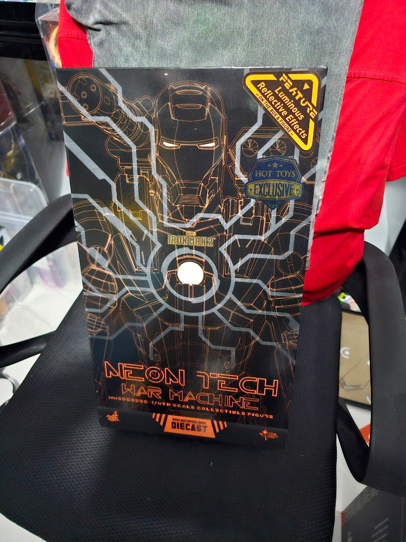 Hot Toys MMS553-D35 Neon Tech War Machine, Hobbies & Toys, Toys & Games ...