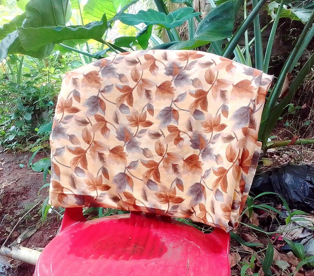 Kain Bahan Baju Motif Daun coklat krem preloved, Fesyen Wanita, Pakaian ...