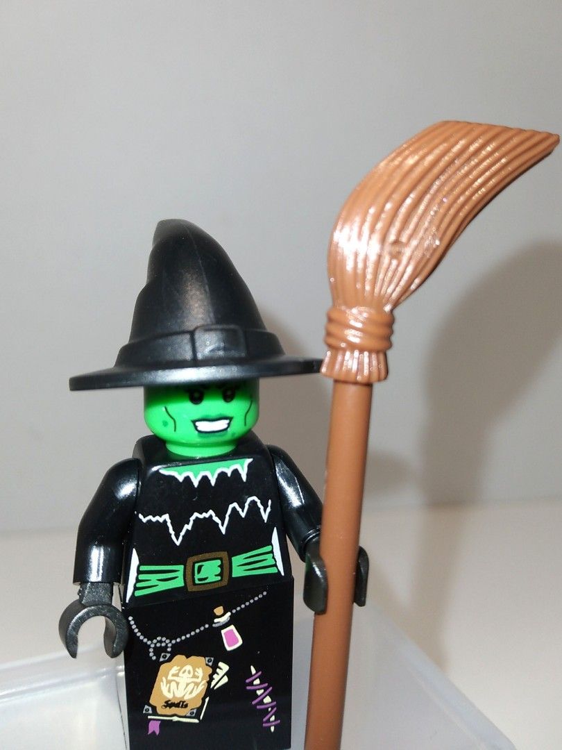 Lego Witch Minifigure with Broom Stick and Spider ( Brand New ...