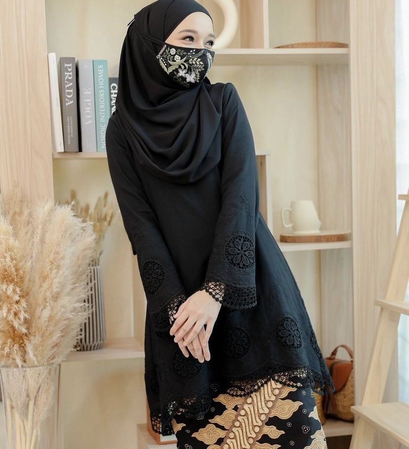 MINIMALACE RATU (BATIKA RAYA COLLECTION), Women's Fashion, Muslimah ...