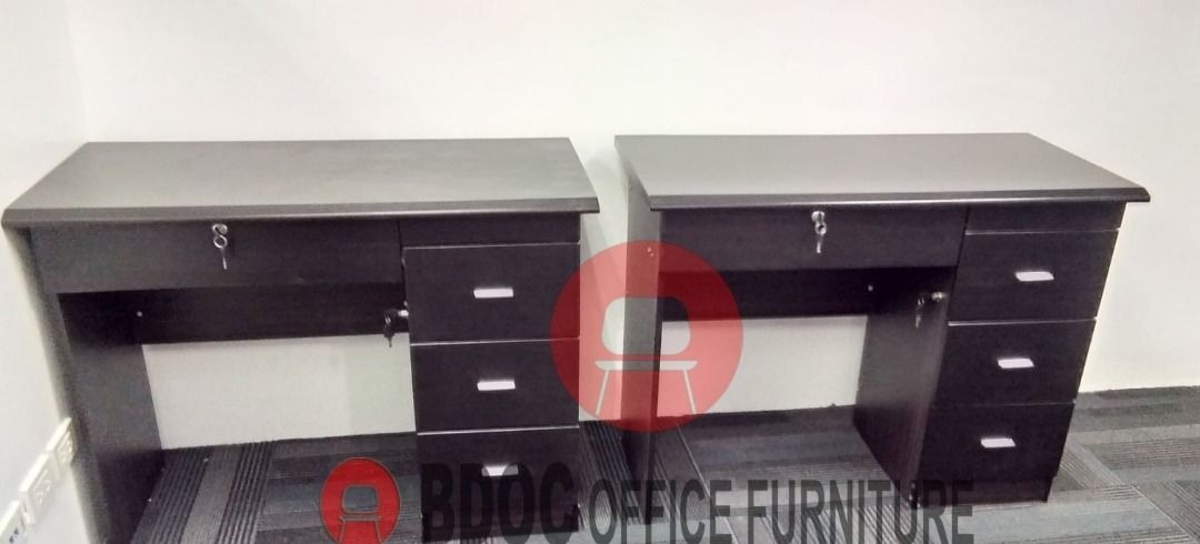 office table with side and center drawer with lock / office table ...