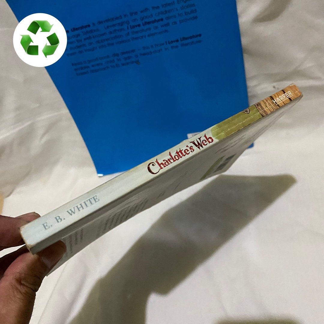 Paket Novel Charlottes Web dan I love literature Original, Buku & Alat ...