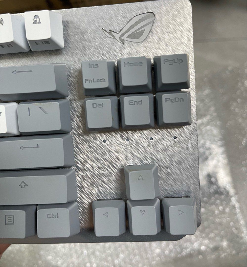 ROG TKL moonlight keyboard, 電腦＆科技, 電腦周邊及配件, 電腦鍵盤及相關產品 - Carousell