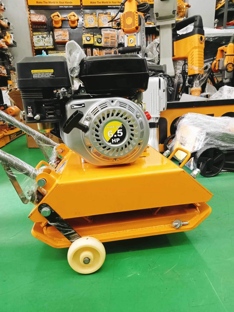 YAMATO PLATE COMPACTOR 150KG, Commercial & Industrial, Construction ...