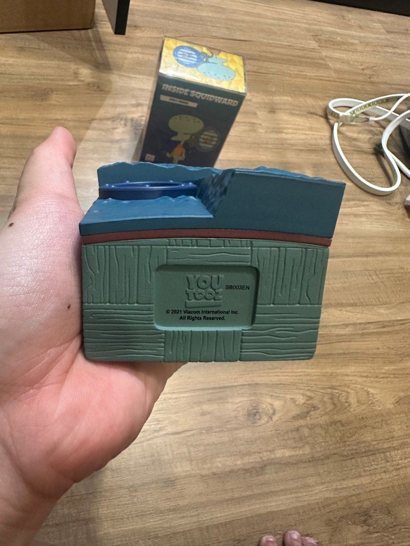 Youtooz you tooz spongebob inside squidward vinyl figure, Hobbies ...