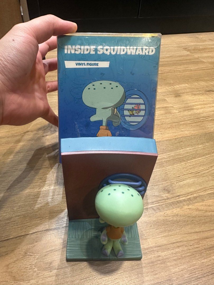 Youtooz you tooz spongebob inside squidward vinyl figure, Hobbies ...