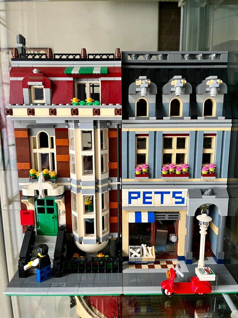 10218 Lego Pet Shop, Hobbies & Toys, Toys & Games on Carousell