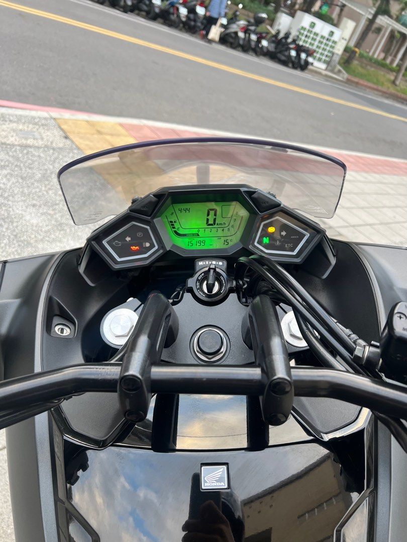 2014年 Honda NM4 ABS DCT 只跑一萬多公里 蝙蝠車 經典 前衛, 機車, 重機在旋轉拍賣