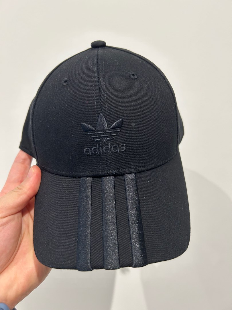 Adidas Cap, Men's Fashion, Watches & Accessories, Caps & Hats on Carousell