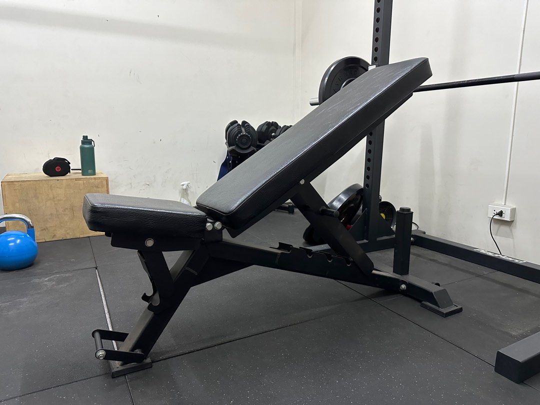 Adjustable Bench Powder Coated Heavy No funky smell , Sports Equipment ...