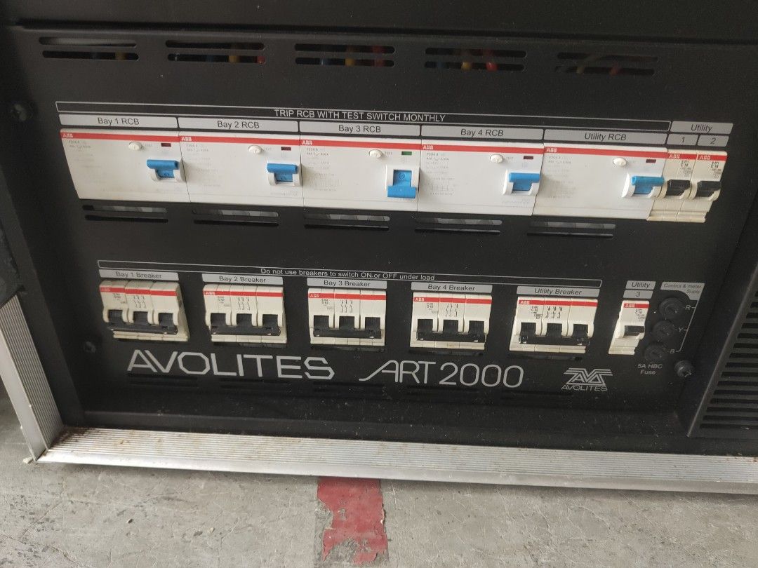 Avolites ART 2000 Stage Light Dimming Control System for sale @ $4000 ...