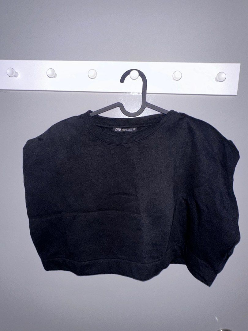 Bossy style, Women's Fashion, Tops, Sleeveless on Carousell