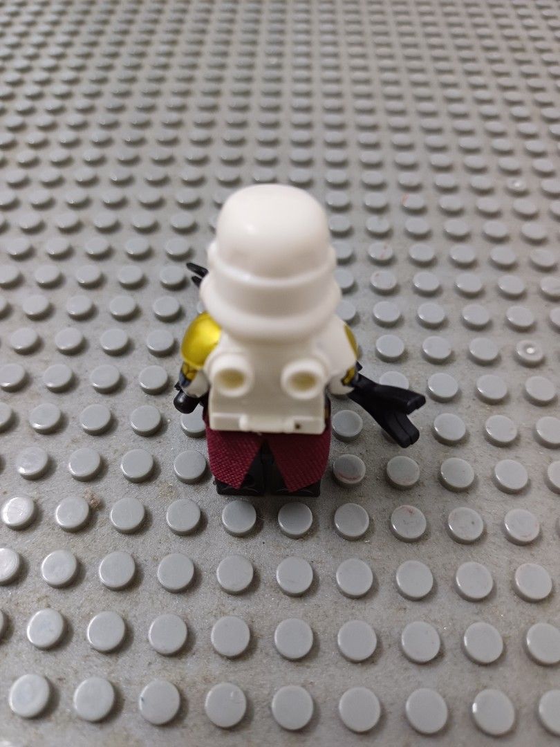 Captain Enoch Minifigure, Hobbies & Toys, Toys & Games on Carousell